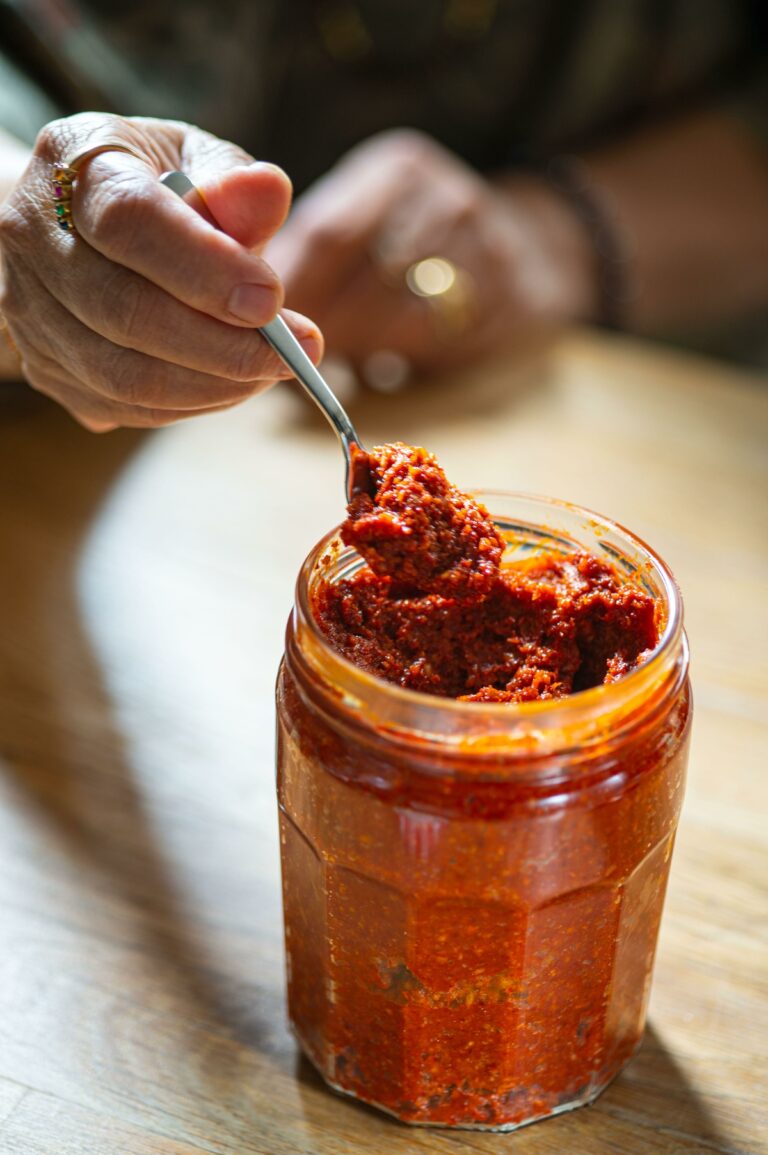 Easy Red Chilli Garlic Chutney - Gujarati lasan ni chutney ...