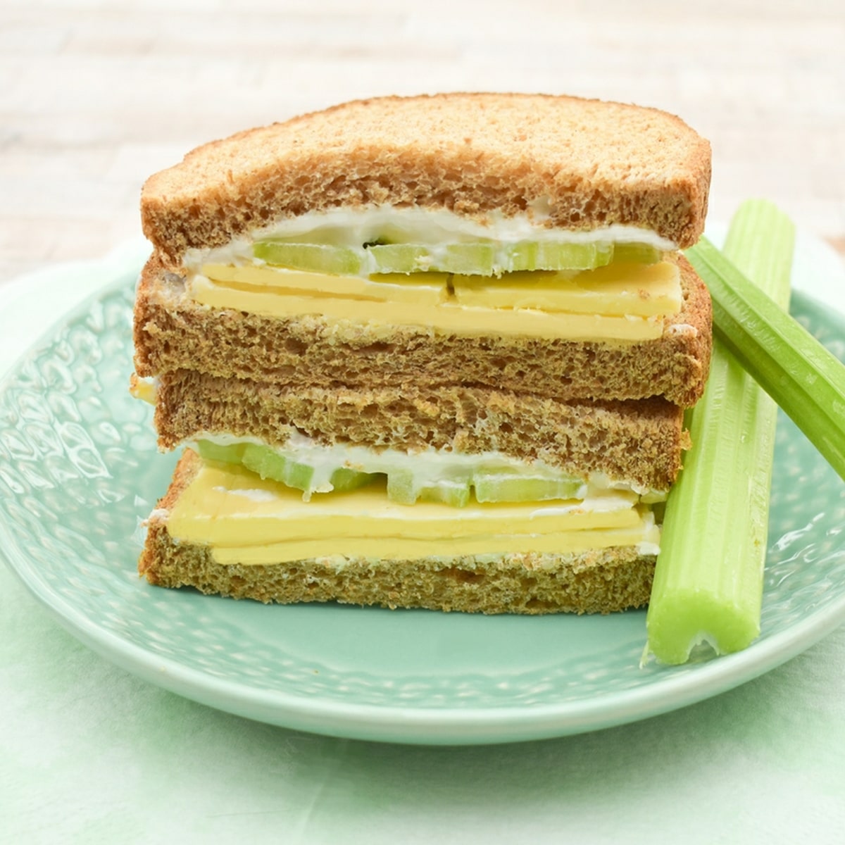Carrot Sandwiches (easy carrot sandwich spread) - theveganlunchbox.co.uk